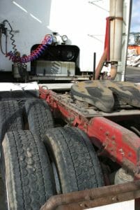 How to Slide the Fifth Wheel Correctly on a Big Rig