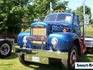 A Collection Of Old School Mack Truck Pictures You Shouldn't Miss!