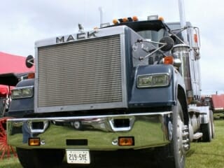 A Collection Of Old School Mack Truck Pictures You Shouldn't Miss!