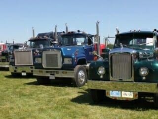 A Collection Of Old School Mack Truck Pictures You Shouldn't Miss!