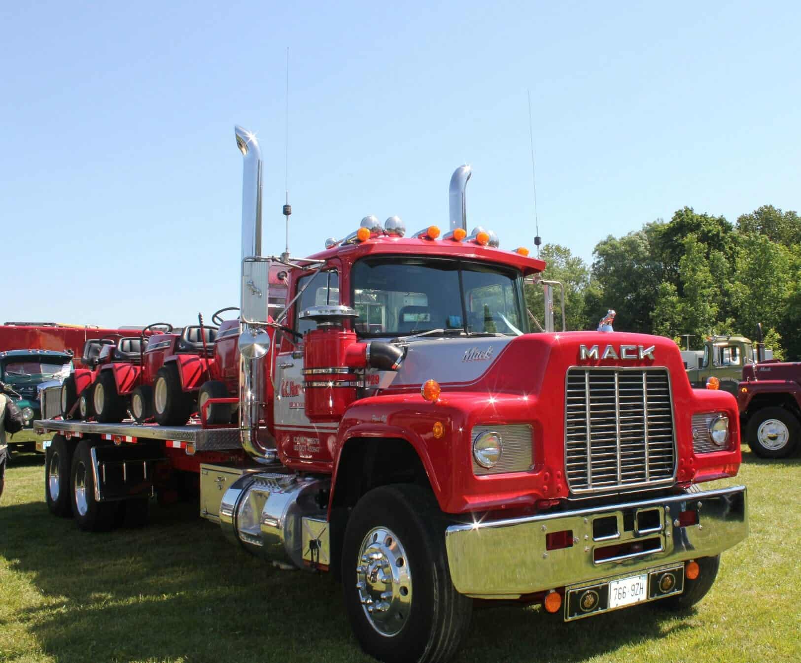 A Collection Of Old School Mack Truck Pictures You Shouldn't Miss!