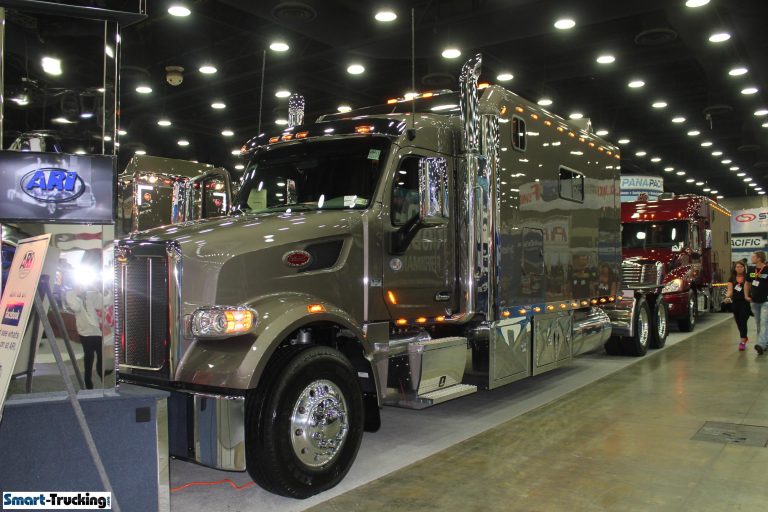 Big Rigs Show Trucks Photo Collection: Custom Ultra Cool Rides