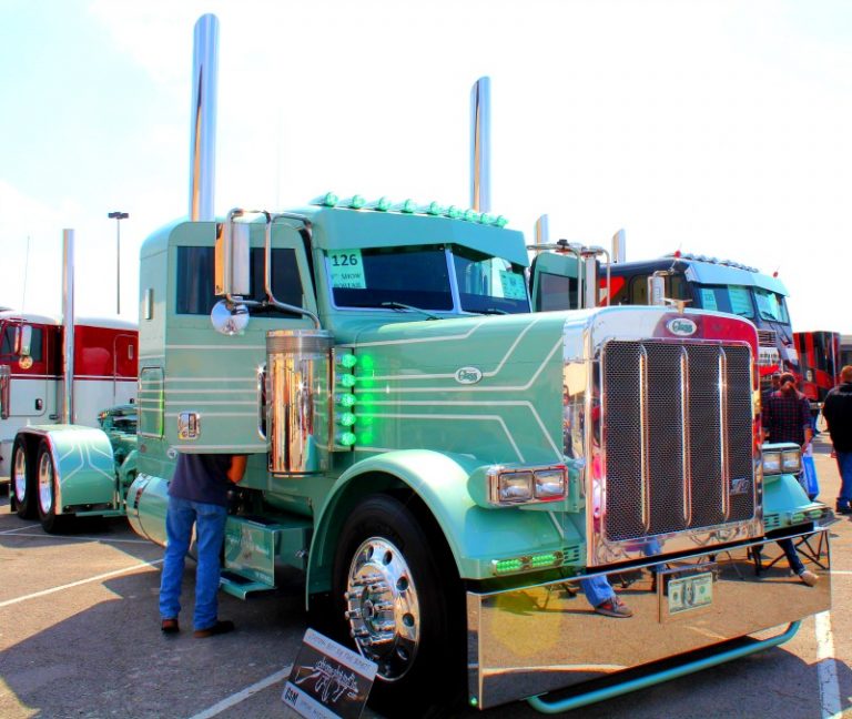 Hot Big Rig Show Trucks Photo Collections You Must See!