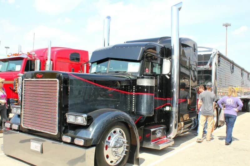 Big Rigs Show Trucks Photo Collection: Custom Ultra Cool Rides