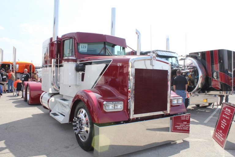 The Kenworth W900 Models Photo Collection You've Been Looking For!